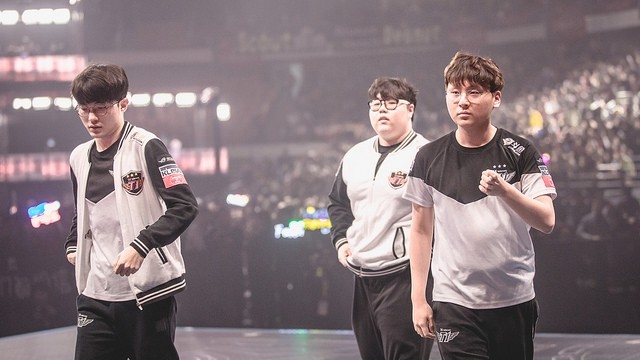 LOL世界賽》ahq、EDG慘遭淘汰 SKT與C9攜手挺進八強 - 自由體育