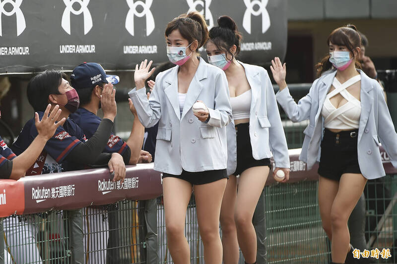 中職》「辣酷甜」趴火辣秀 樂天女孩全員到齊(圖輯) 2020東京奧運 自由體育