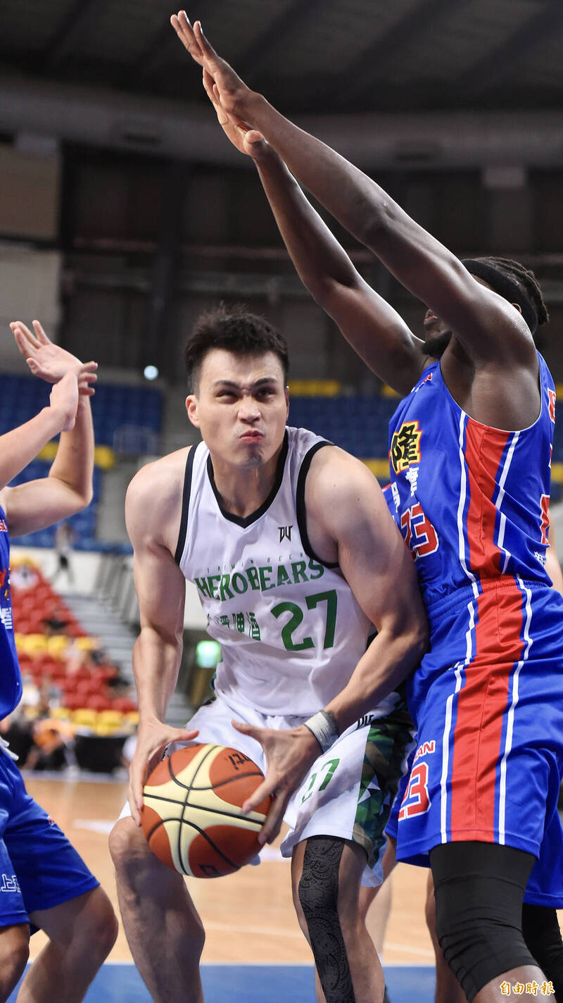 籃球》王皓吉從T1職籃回到SBL 台啤目標雙冠軍 - 自由體育