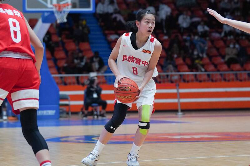 JHBL》太狂！民族實中30分大勝懷生國中 締造3連霸新歷史 - 自由體育