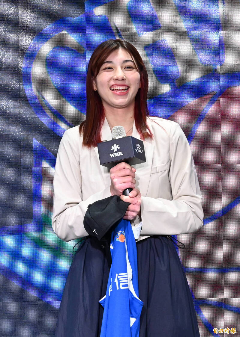 WSBL選秀》台電用狀元籤挑中亞洲盃國手吳侑萱 「微笑女孩」陳芷英榜眼 - 自由體育