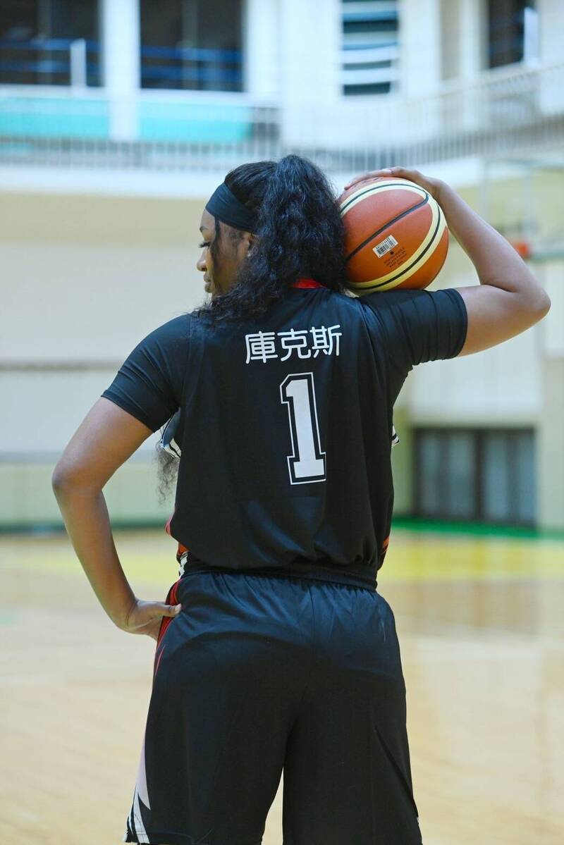 WSBL》聯盟首位洋將來了！國泰找193公分庫克斯助拳捍衛霸業 - 自由體育