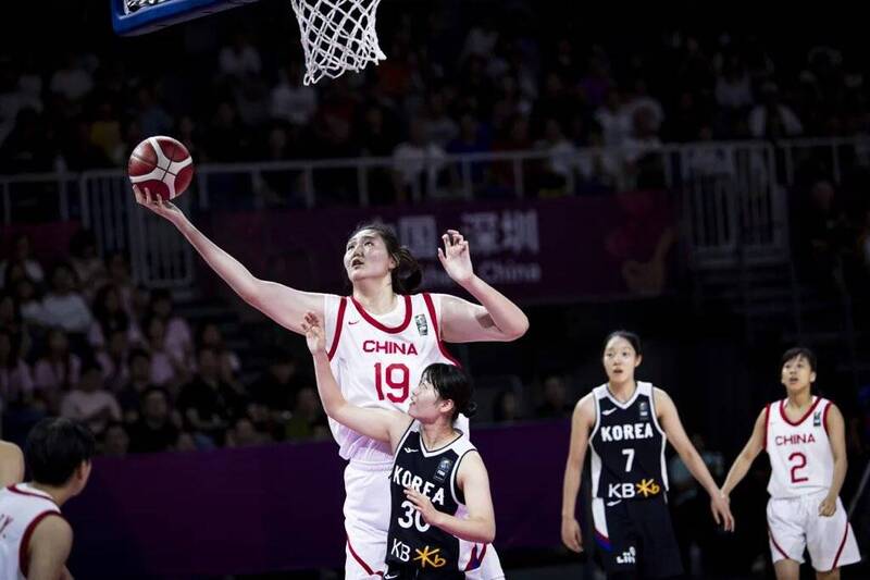 U18女籃》220公分的中國「女姚明」砍34分輕取南韓 將與澳洲爭冠 - 自由體育