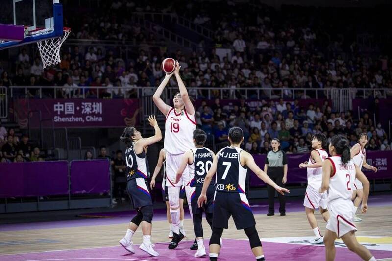 U18女籃》220公分的中國「女姚明」砍34分輕取南韓 將與澳洲爭冠 - 自由體育