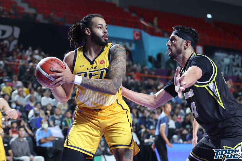 TPBL》特攻「新北內戰」力退國王 林書豪只打上半場拿4分 - 自由體育