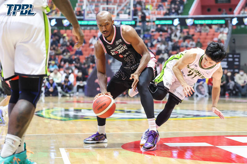 TPBL》克羅馬33分率雲豹退夢想家收2連勝 蔣淯安傷癒復出6分、9助攻 - 自由體育