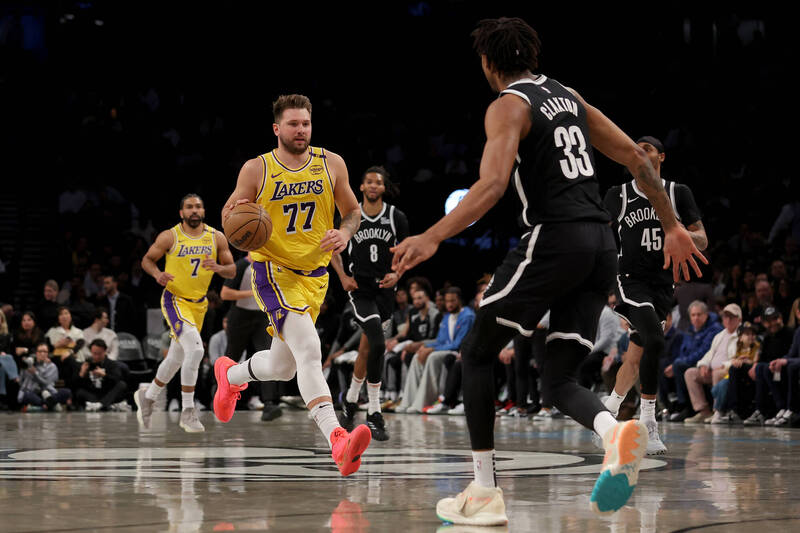 NBA》東契奇大三元、大號三分球白做工 湖人連籃網都打不贏 - 自由體育