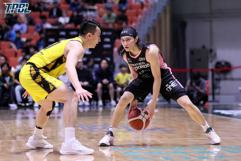TPBL》林書豪23分率國王例行賽封王M1 高錦瑋末節拿26分功虧一簣 - 自由體育