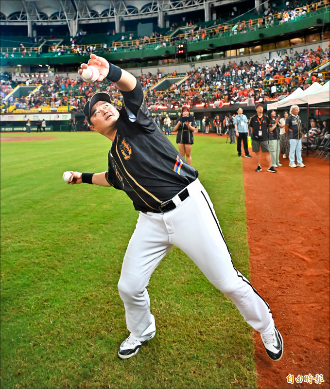 Hu Chin-lung returns to pinch-hitting for Uni-President Lions after ...