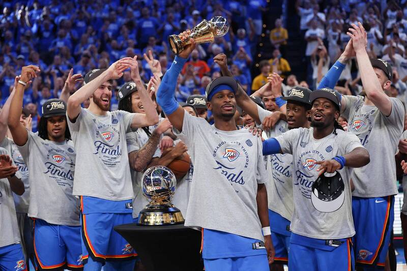 NBA》首奪MVP又進冠軍賽 SGA寫生涯里程比肩戰神、郵差等傳奇 - 自由體育