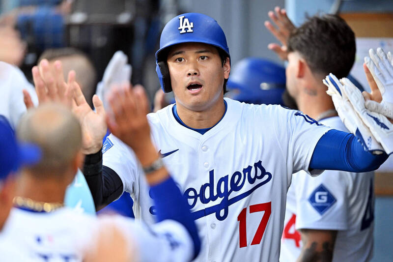 MLB》千安M1！大谷翔平雙安+盜壘 道奇4轟、團隊17安痛擊紅雀 - 自由體育