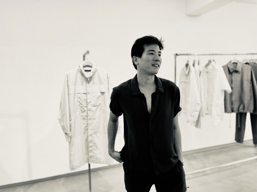 Peter Wu新裝「不修邊幅」超有巴黎生活感 爸爸吳東亮愛上拉鍊外套！ - 自由電子報iStyle時尚美妝頻道