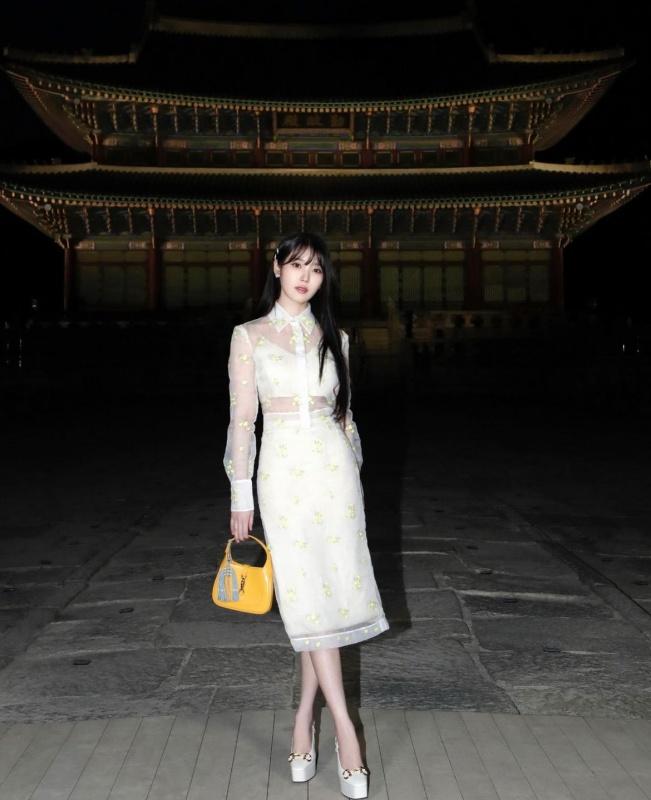 IU登封秀「超狂S曲線」不藏私！新髮型曝光網讚嘆：國民妹妹回來了 - 自由電子報iStyle時尚美妝頻道