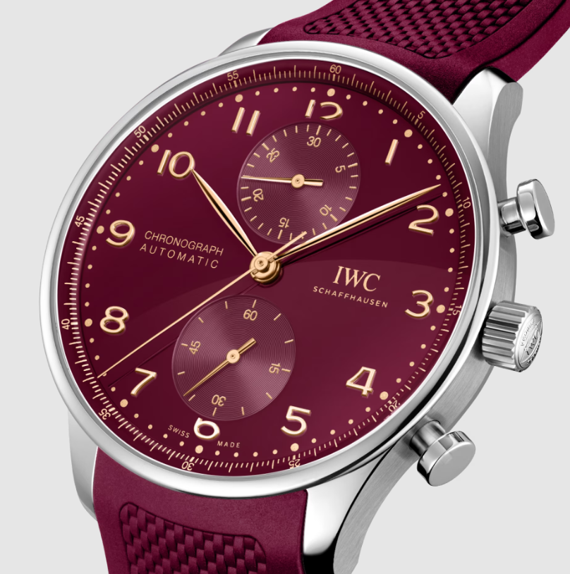 IWC葡萄牙系列全新紅金配色超喜氣！翻到錶背有驚喜 機芯竟藏了這個細節 - 自由電子報iStyle時尚美妝頻道