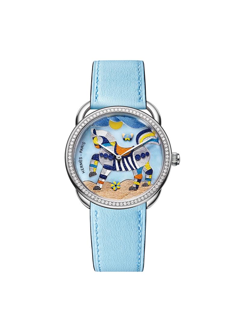 愛馬仕用絲線及皮革編織成奔馳駿馬！超細緻工藝讓腕錶變藝術品 - 自由電子報iStyle時尚美妝頻道