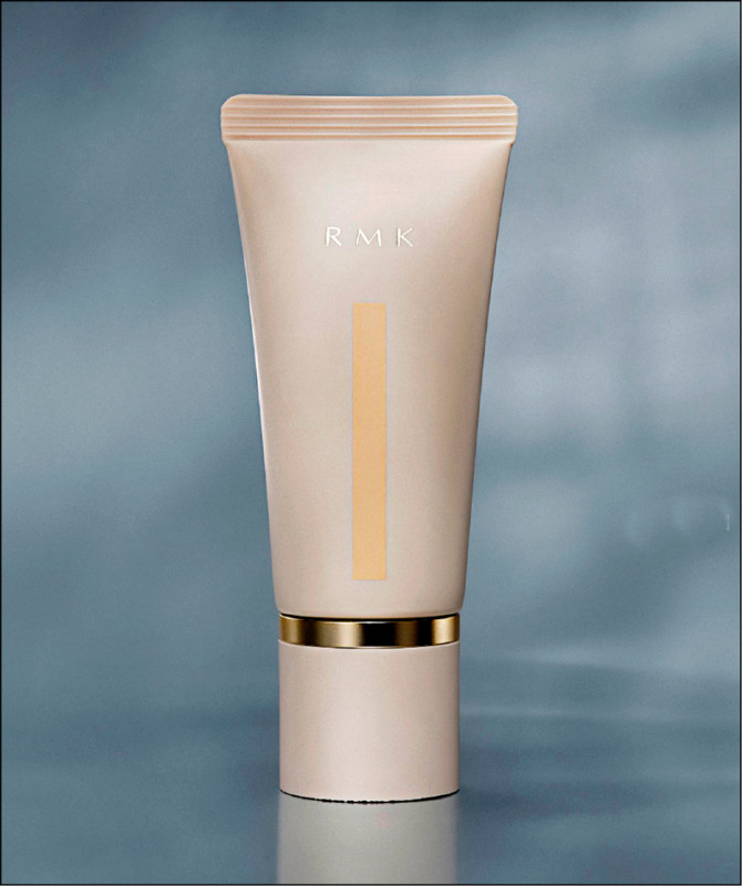 RMK粉霜打造原生光感肌！植物油膜鎖住水潤 告別乾荒厚底妝 - 自由電子報iStyle時尚美妝頻道