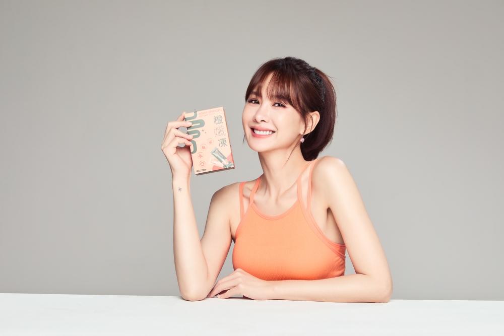 安心亞狠甩「金華火腿」標籤大秀S曲線！520高調認愛：已成為不知不覺的習慣 - 自由電子報iStyle時尚美妝頻道