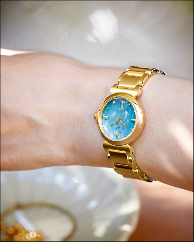 CITIZEN L女錶捕捉波光粼粼 水光藍色限量款致敬珍貴資源 結構色墨水技術造就絢爛錶盤 - 自由電子報iStyle時尚美妝頻道